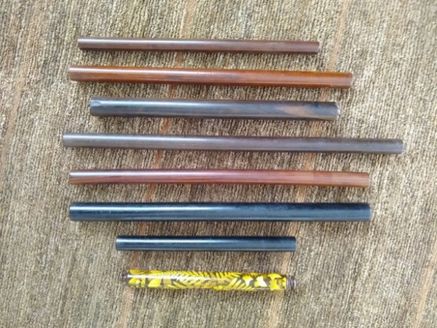 Lining paper with a round ruler or rolling ruler? | Graphic Arts